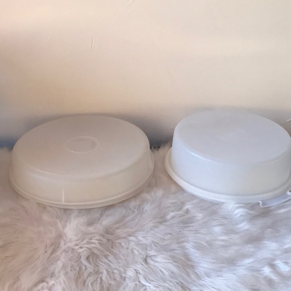 Tupperware | Kitchen | Vintage 2 Tupperware Round Cake Cookie Holders ...